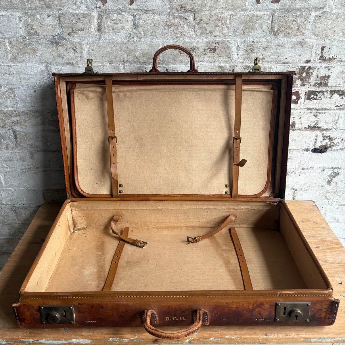 Antique Leather Suitcase c.1920 – Blackbird Vintage Finds